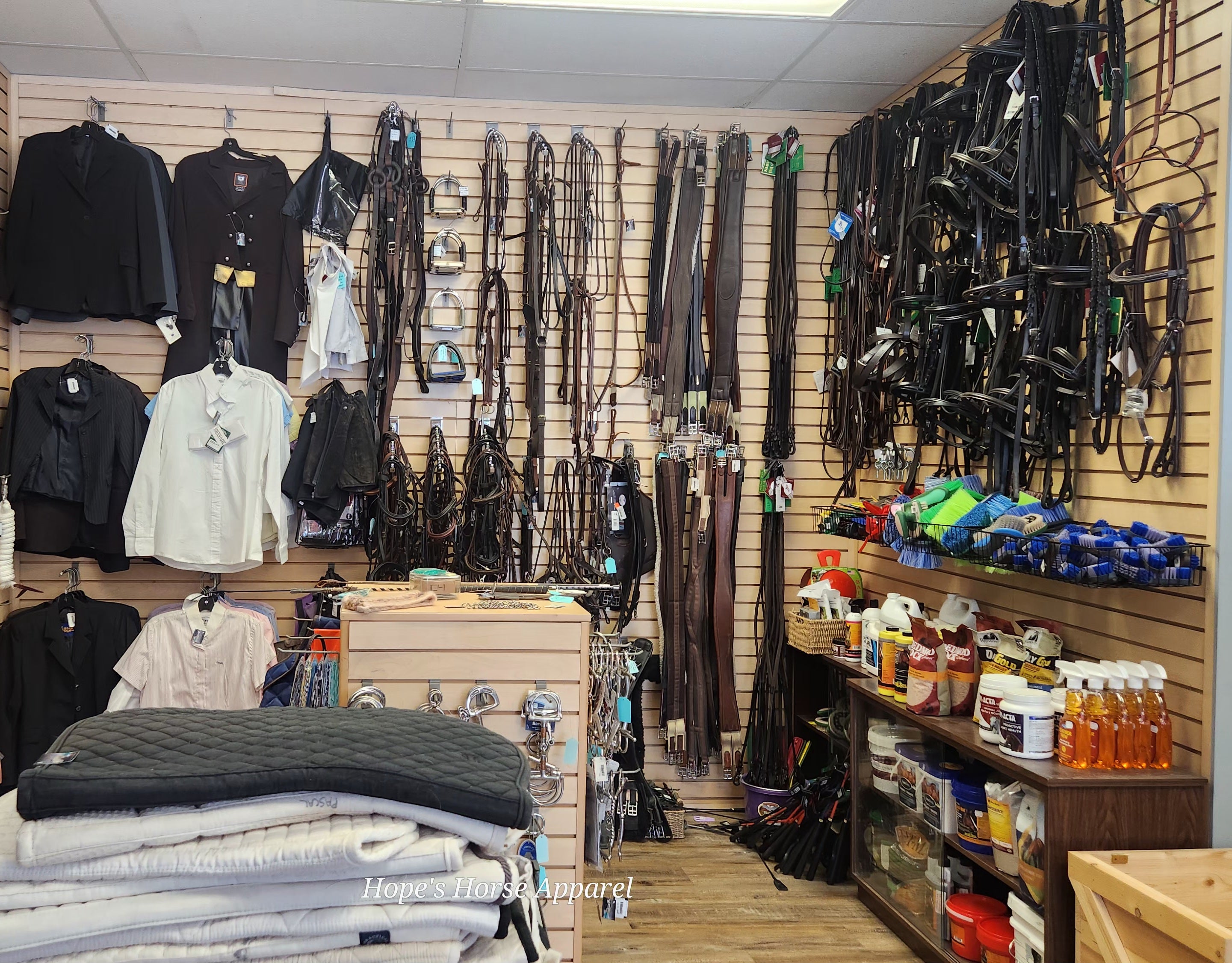 English Tack – Hope's Horse Apparel